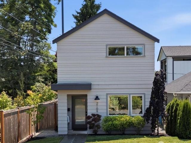 2109 NE 83rd St, Seattle, WA 98115