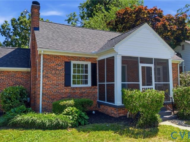 2109 Oakwood Lane