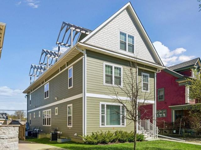 2109 Aldrich Ave S, Minneapolis, MN 55405