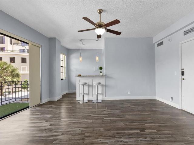 2109 Bayshore Blvd, Unit 205, Tampa, FL 33606 | MLS #TB8508