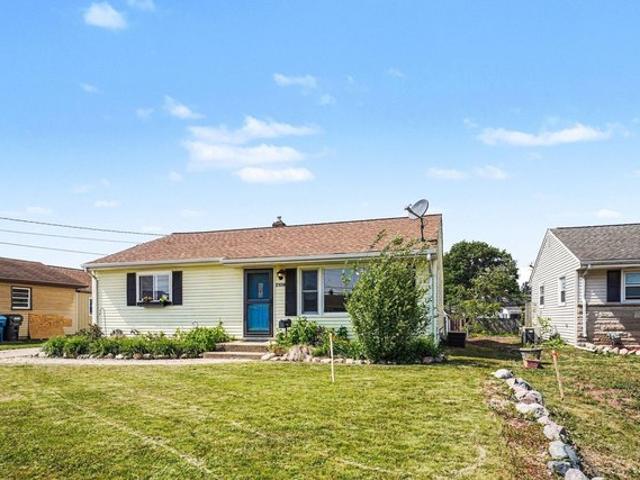 2109 Bloomfield Ave, Kalamazoo, MI 49001