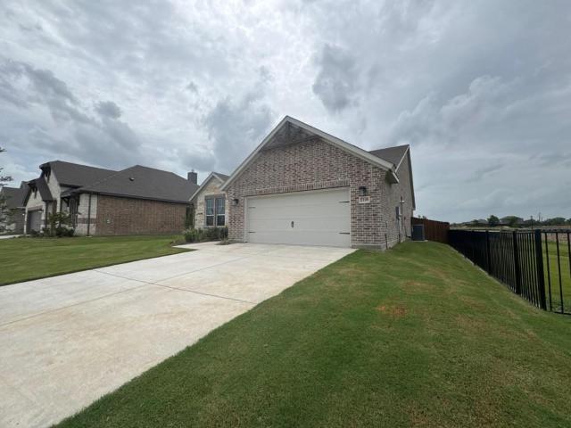2109 Bluebird Lane