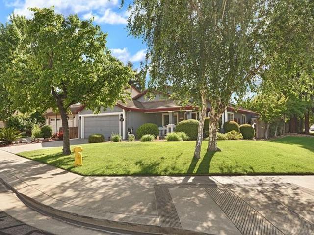 2109 Bluejay Way, Lodi, CA 95240