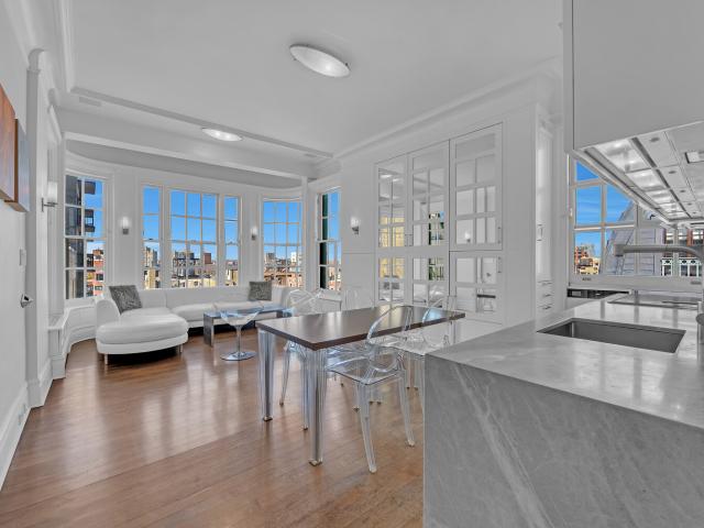 2109 broadway 1610