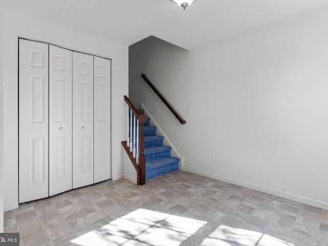 2109 Hayward Avenue