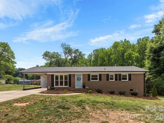 2109 Hollandale Dr, Gastonia, NC 28054