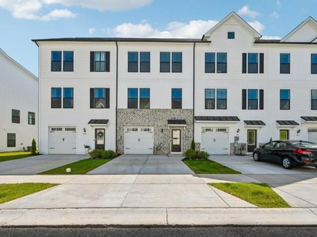 2109 Peace Lily Ln, Frederick, MD 21702