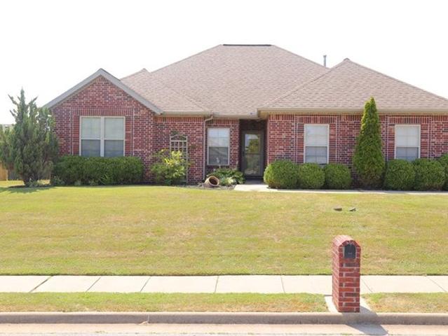 2109 Quinlan Ave, Lowell, AR 72745