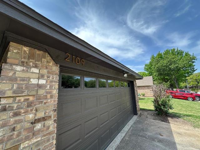 2109 S Winding Creek Dr, Grapevine, TX 76051 | MLS #21251 | Compass