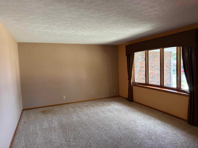 2109 W Cimarron Drive