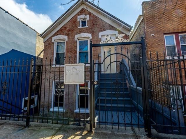 2109 W Cullerton St, Chicago, IL 60608 | MLS #12608 | Compass
