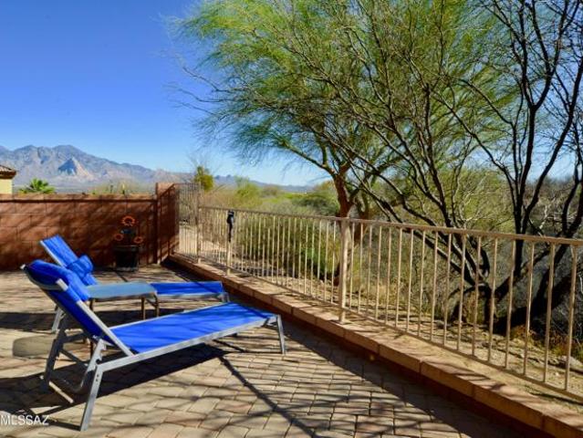 2109 W Escondido Canyon Dr, Green Valley, AZ 85622