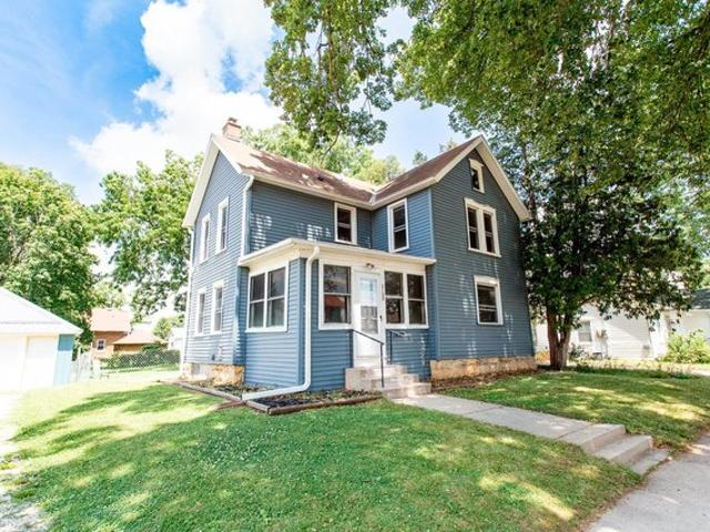2109 16th St, Monroe, WI 53566