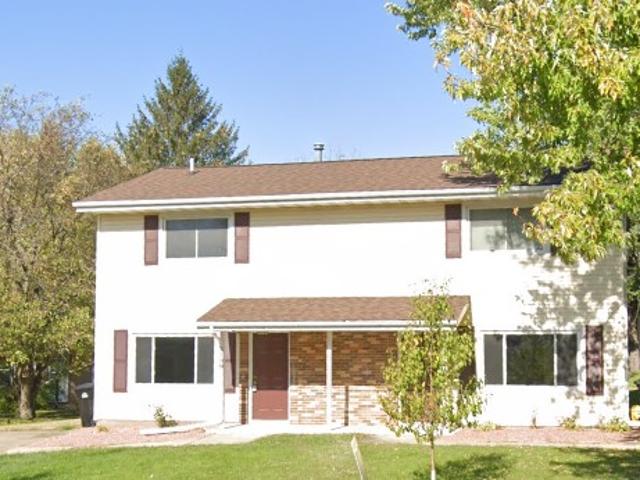 2109 10th St Place, 3 beds, 2 full baths