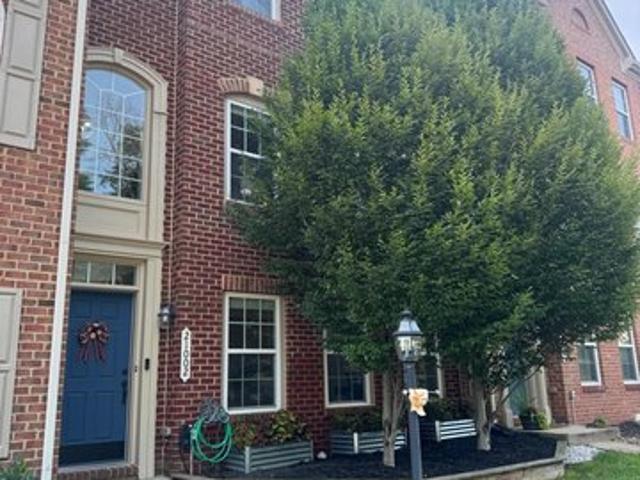 21002 Courtland Village Dr, Leesburg, VA 20175