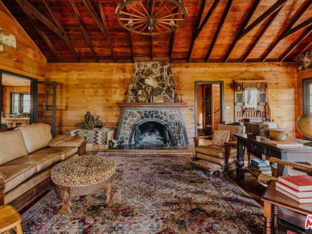 21007 Dr. Waveview Drive