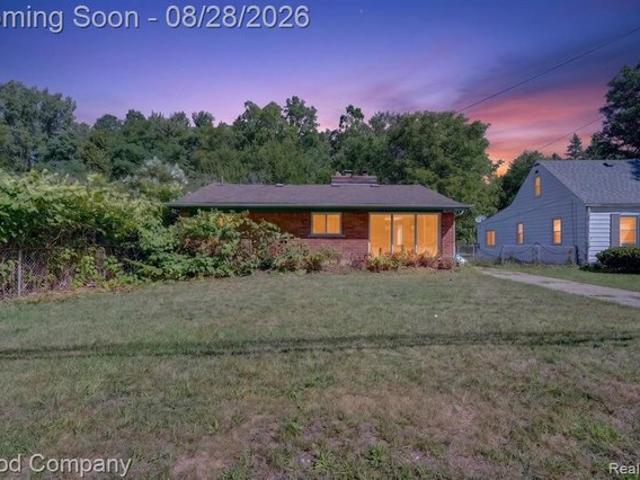 21004 Westover Ave, Southfield, MI 48075