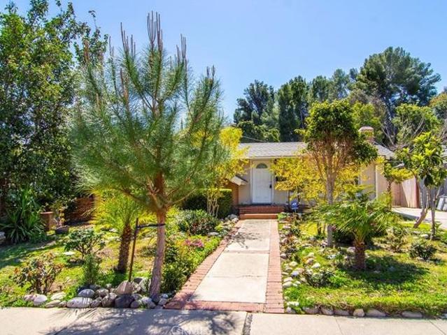 21008 Costanso St, Woodland Hills, CA 91364