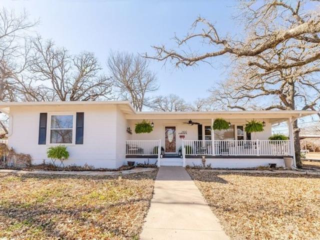 2100 Morningside Dr, Mineral Wells, TX 76067
