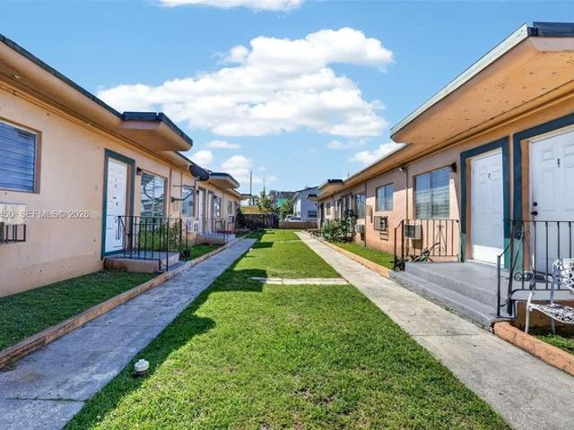 2100 NW 24th St, Miami, FL 33142
