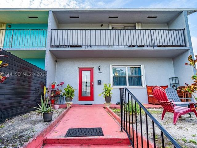 2100 NE 170th St, North Miami Beach, FL 33162