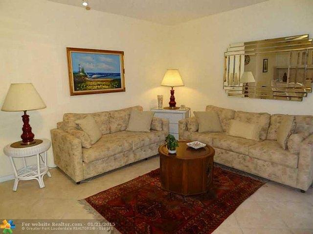 2100 NE 38th St Apt 216, Lighthouse Point, FL 33064