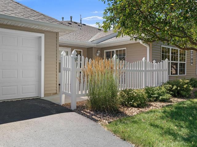2100 Oak Tree Lane # B