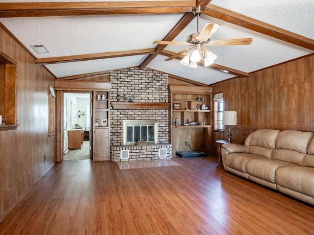 2100 Avenue Q