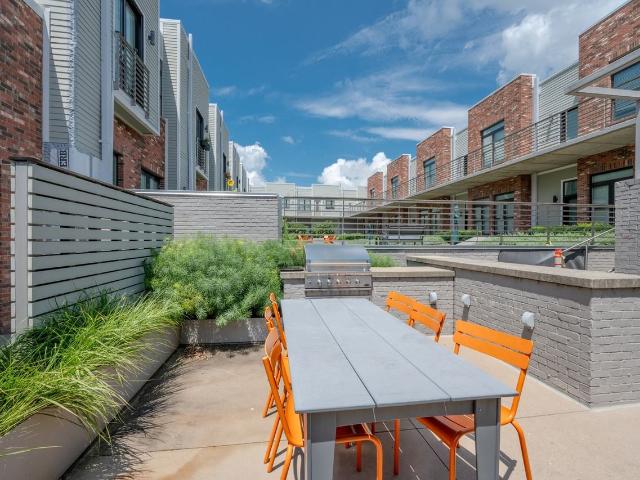 2100 Acklen Flats 2 Bedroom Apartment for Rent at 2104 Acklen Ave, Nashville, TN 37212 Hillsboro West End