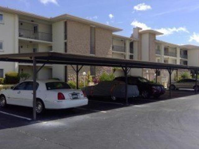 2100 Barkeley Ln Apt 3, Fort Myers, FL 33907