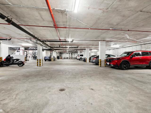 2100 Bedford Avenue, Unit 8J