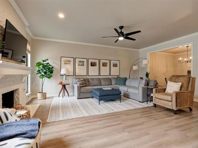2100 Cobblestone Court # 106