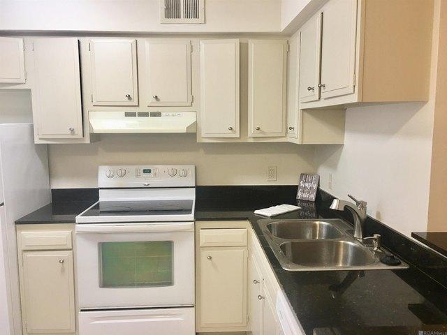2100 College Dr Apt 97, Baton Rouge, LA 70808
