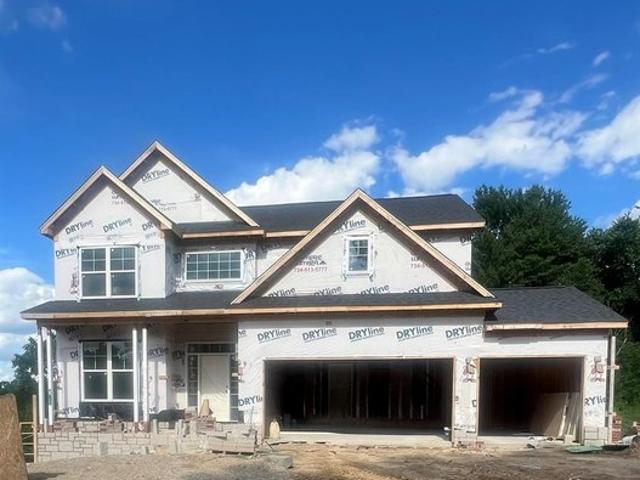 2100 Crested Butte Dr, White Lake, MI 48383