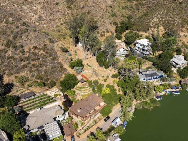 2100 E Lakeshore Drive