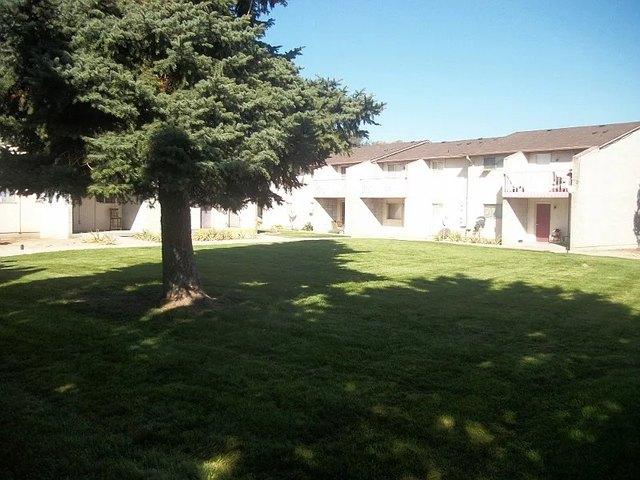 2100 E Maple St, Caldwell, ID 83605