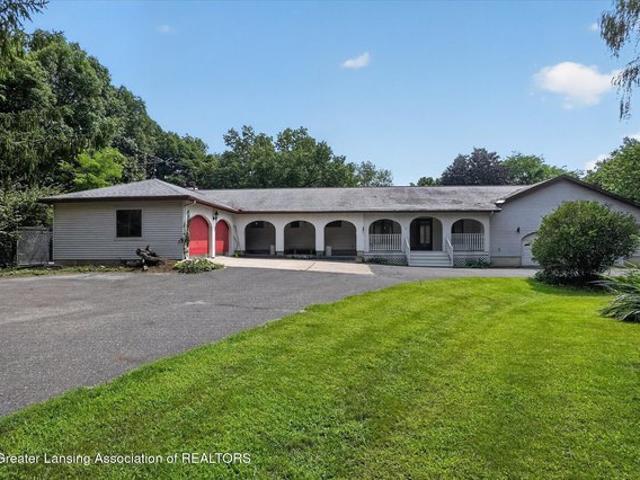 2100 E Sherwood Rd, Williamston, MI 48895