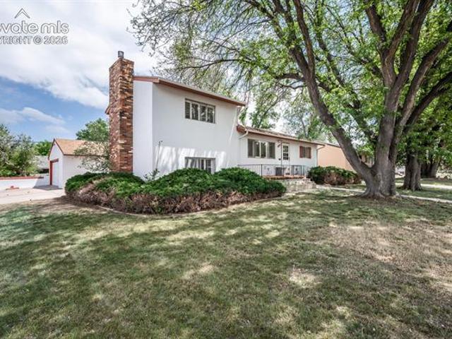 2100 Elmwood Lane