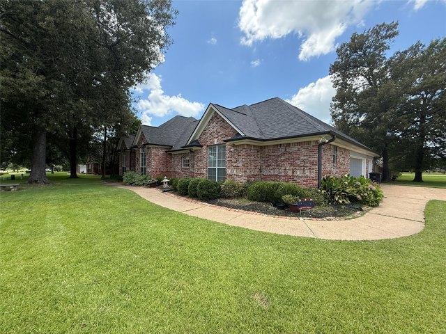 2100 Forest Hills Blvd, Haughton, LA 71037