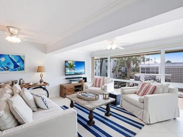 2100 Gulf Shore Blvd N #215, Naples, FL 34102