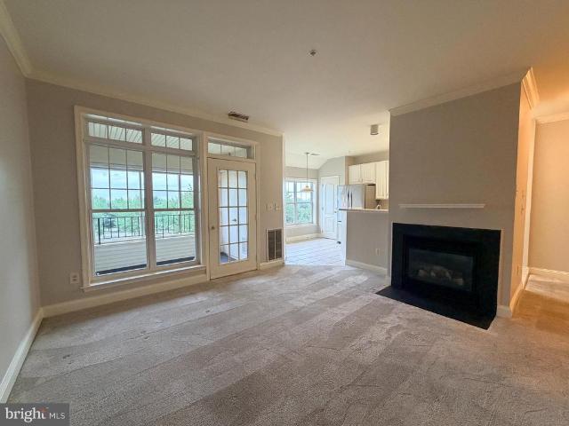 2100 Ganton Green # B 304