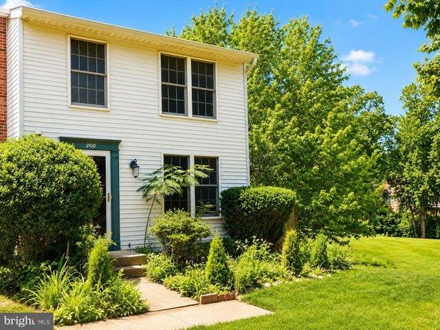 2100 Glenn Spring Ct, Falls Church, VA 22043