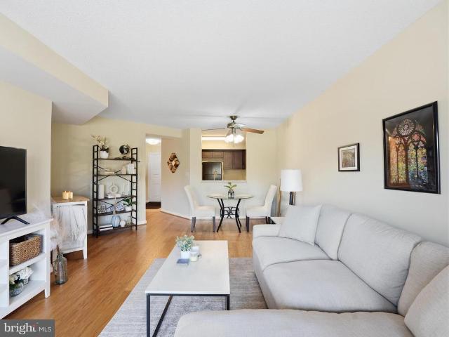 2100 Langston Blvd # 207