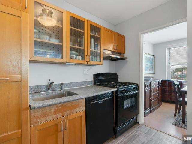 2100 Linwood Avenue # 3S