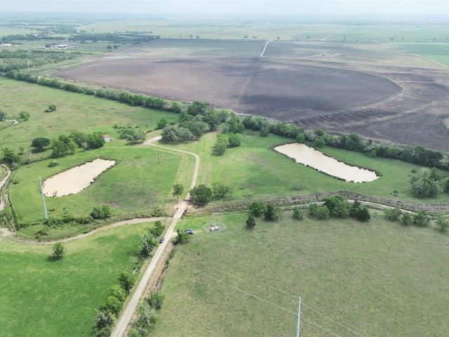 2100 Pine Knoll Rd, Bay City, TX 77414 | MLS #65160