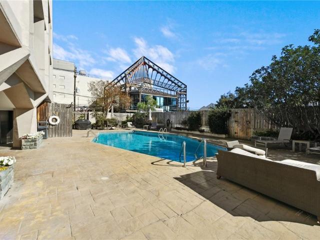 2100 St Charles Avenue # 3 J