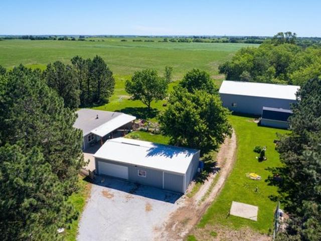 2100 SW 98th St, Lincoln, NE 68532
