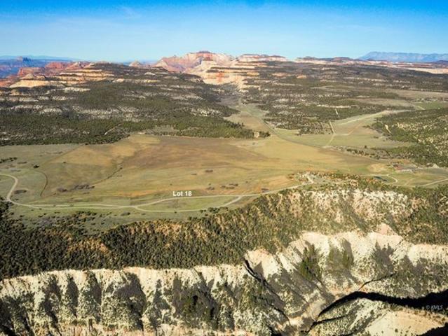 2100 S Buffalo Ridge Rd, Mount Carmel, UT 84755