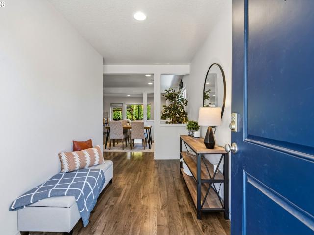 2100 s meadowlark loop