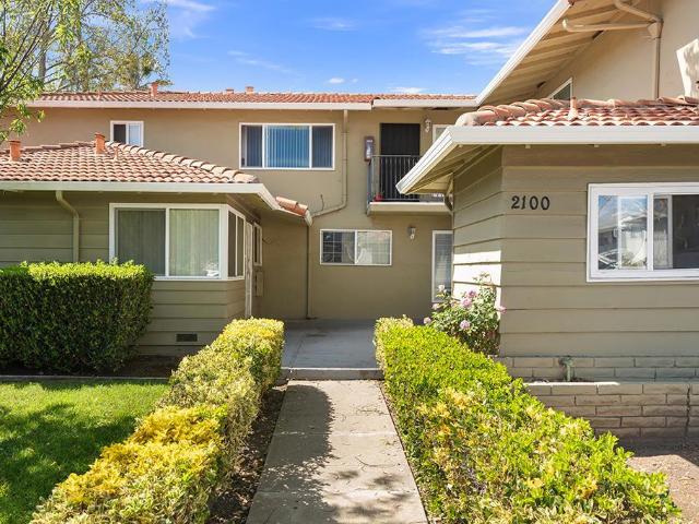 2100 Sahara Way